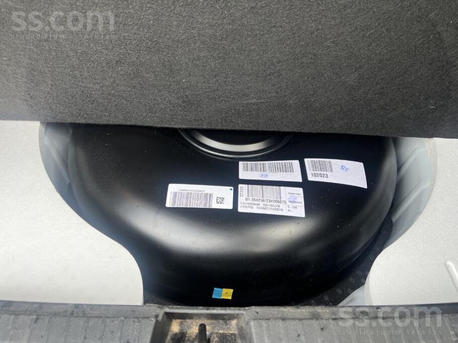White Dacia Duster 2023 in Riga, with an engine capacity of 1.00 L and mileage of 42 thousand km for 14200 €, photo 13 on AUTOMOTO.COM.LV