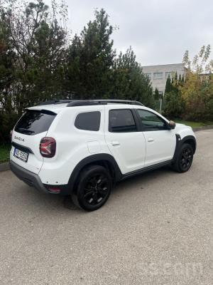 White Dacia Duster 2023 in Riga, with an engine capacity of 1.00 L and mileage of 42 thousand km for 14200 €, photo 21 on AUTOMOTO.COM.LV