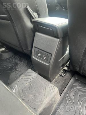 White Dacia Duster 2023 in Riga, with an engine capacity of 1.00 L and mileage of 42 thousand km for 14200 €, photo 25 on AUTOMOTO.COM.LV