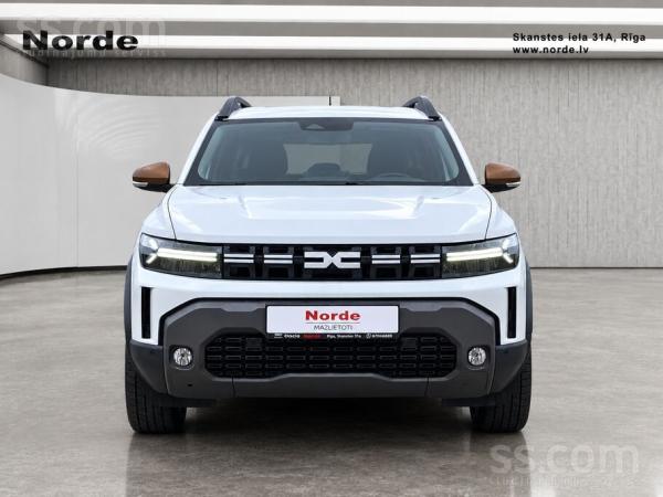 White Dacia Duster 2024 in Riga, with an engine capacity of 1.20 L and mileage of 49 thousand km for 19980 €, photo 6 on AUTOMOTO.COM.LV