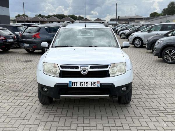 Белый Дачия Duster 2011 в Таураге, объемом двигателя 1.50 л и пробегом 290 тыс. км за 3650 €, фото 2 на AUTOMOTO.COM.LV