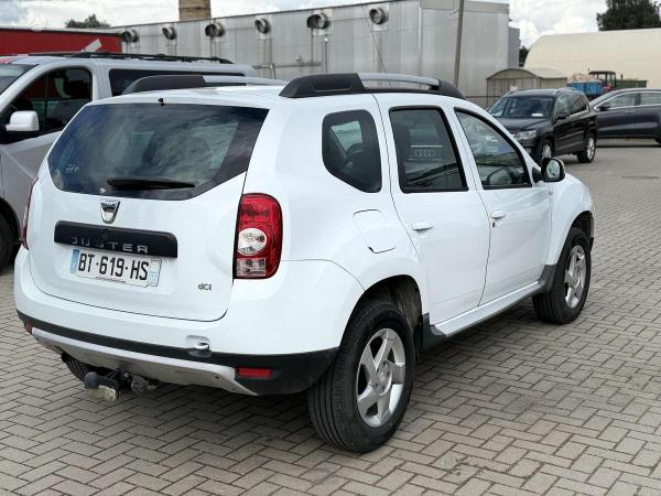 Белый Дачия Duster 2011 в Таураге, объемом двигателя 1.50 л и пробегом 290 тыс. км за 3650 €, фото 4 на AUTOMOTO.COM.LV