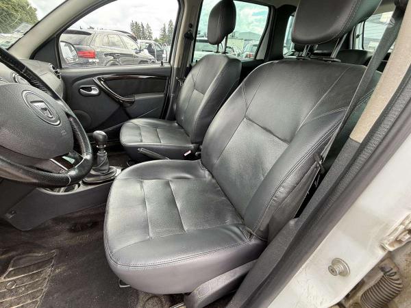 Белый Дачия Duster 2011 в Таураге, объемом двигателя 1.50 л и пробегом 290 тыс. км за 3650 €, фото 9 на AUTOMOTO.COM.LV