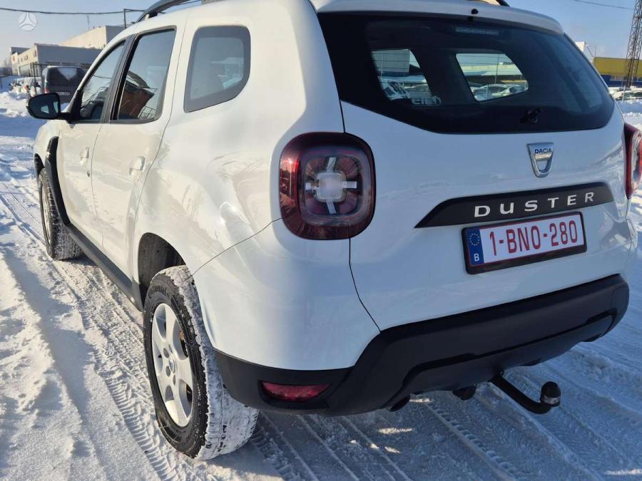 White Dacia Duster 2018 in Siauliai, with an engine capacity of 1.20 L and mileage of 122 thousand km for 8450 €, photo 10 on AUTOMOTO.COM.LV