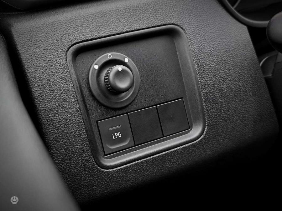 Balts Dacia Duster 2024 Kauņa, ar dzinēja tilpumu 1.00 L un nobraukumu 70 tūkst. km par 13500 €, foto 21 vietnē AUTOMOTO.COM.LV