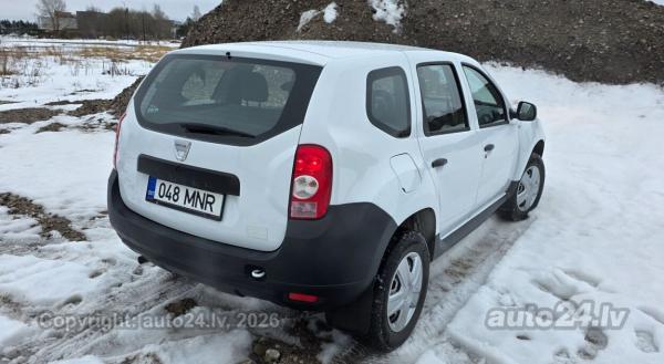Balts Dacia Duster 2011 Tallina, ar dzinēja tilpumu 1.60 L un nobraukumu 196 tūkst. km par 3200 €, foto 4 vietnē AUTOMOTO.COM.LV