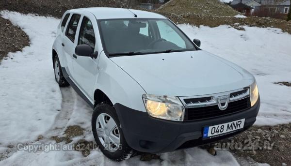 Balts Dacia Duster 2011 Tallina, ar dzinēja tilpumu 1.60 L un nobraukumu 196 tūkst. km par 3200 €, foto 5 vietnē AUTOMOTO.COM.LV