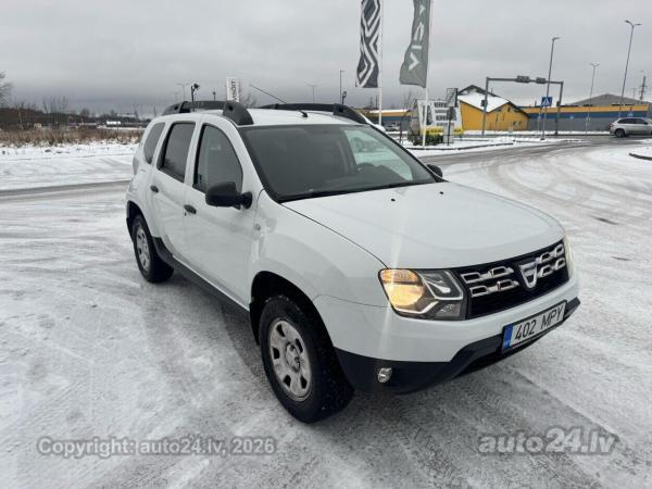 White Dacia Duster 2016 in Narva, with an engine capacity of 1.60 L and mileage of 59 thousand km for 8200 €, photo 5 on AUTOMOTO.COM.LV
