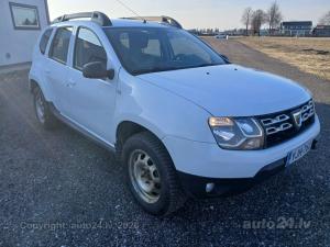 White Dacia Duster 2016 in Tallinn, with an engine capacity of 1.20 L and mileage of 262 thousand km for 5999 €, photo 2 on AUTOMOTO.COM.LV