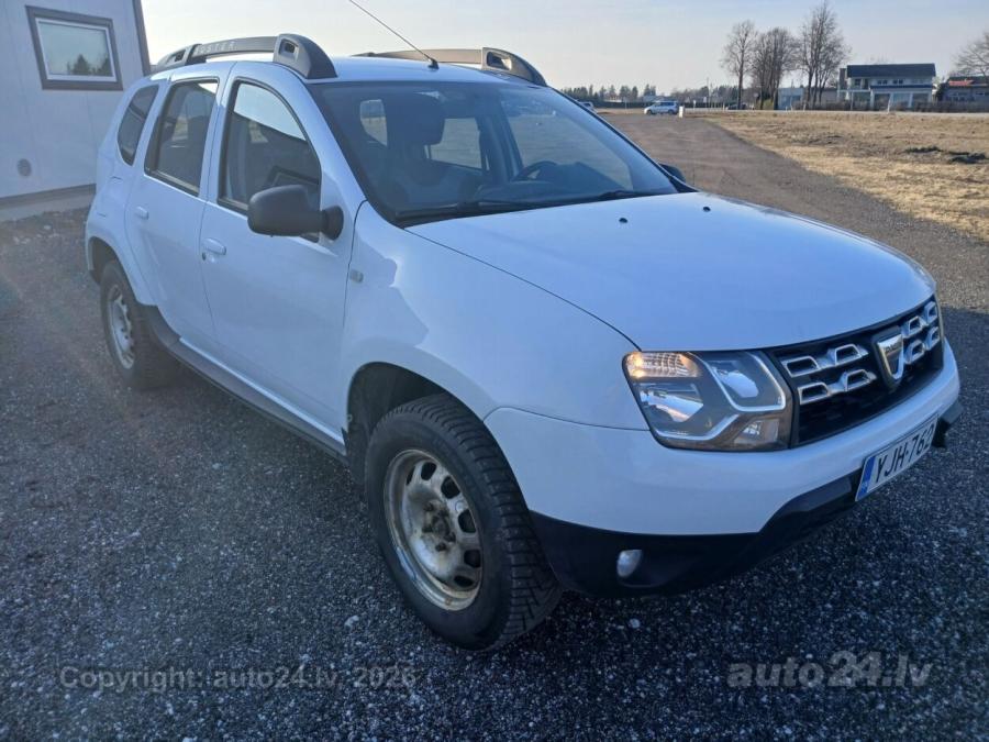 White Dacia Duster 2016 in Tallinn, with an engine capacity of 1.20 L and mileage of 262 thousand km for 5999 €, photo 2 on AUTOMOTO.COM.LV