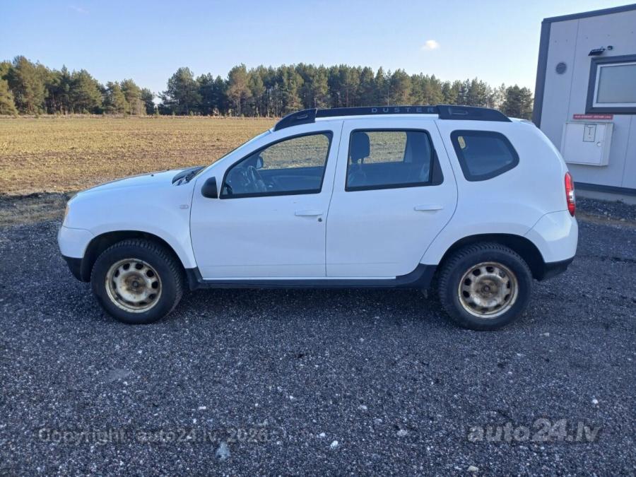 White Dacia Duster 2016 in Tallinn, with an engine capacity of 1.20 L and mileage of 262 thousand km for 5999 €, photo 5 on AUTOMOTO.COM.LV