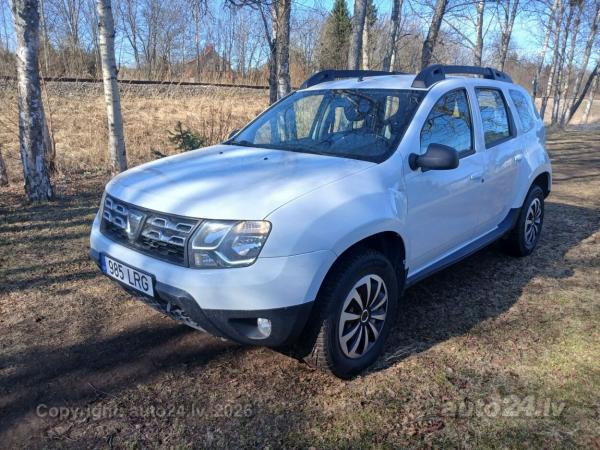 White Dacia Duster 2016 in Tallinn, with an engine capacity of 1.20 L and mileage of 262 thousand km for 5890 €, photo 1 on AUTOMOTO.COM.LV