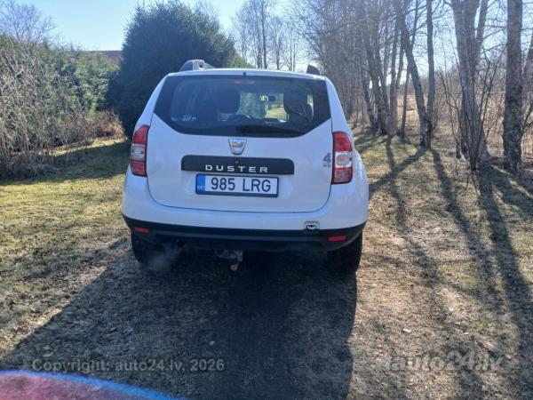 White Dacia Duster 2016 in Tallinn, with an engine capacity of 1.20 L and mileage of 262 thousand km for 5890 €, photo 5 on AUTOMOTO.COM.LV