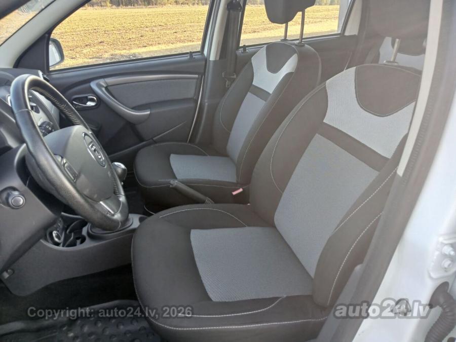 Balts Dacia Duster 2016 Tallina, ar dzinēja tilpumu 1.20 L un nobraukumu 262 tūkst. km par 5890 €, foto 8 vietnē AUTOMOTO.COM.LV