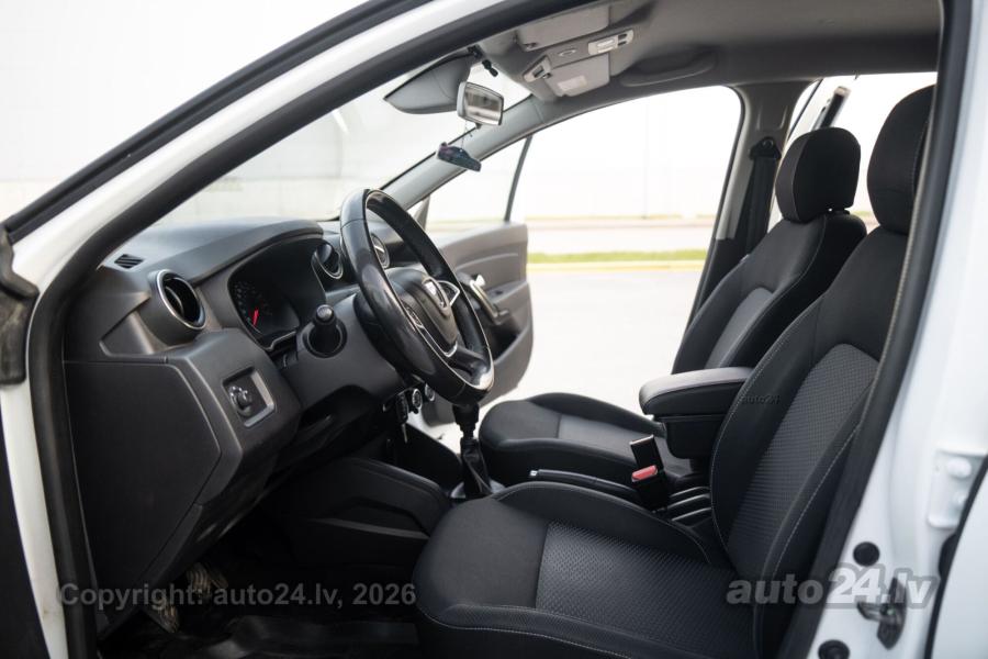 Balts Dacia Duster 2018 Tallina, ar dzinēja tilpumu 1.50 L un nobraukumu 197 tūkst. km par 7999 €, foto 8 vietnē AUTOMOTO.COM.LV