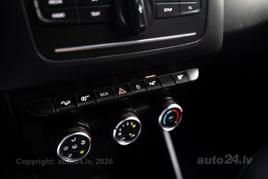 Balts Dacia Duster 2018 Tallina, ar dzinēja tilpumu 1.50 L un nobraukumu 197 tūkst. km par 7999 €, foto 16 vietnē AUTOMOTO.COM.LV
