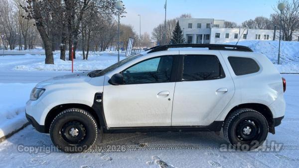 White Dacia Duster 2020 in Tallinn, with an engine capacity of 1.30 L and mileage of 39 thousand km for 14900 €, photo 6 on AUTOMOTO.COM.LV