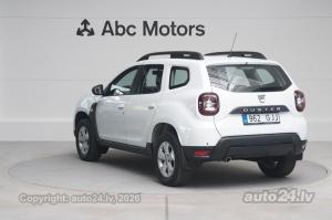 White Dacia Duster 2021 in Tallinn, with an engine capacity of 1.00 L and mileage of 125 thousand km for 9790 €, photo 6 on AUTOMOTO.COM.LV