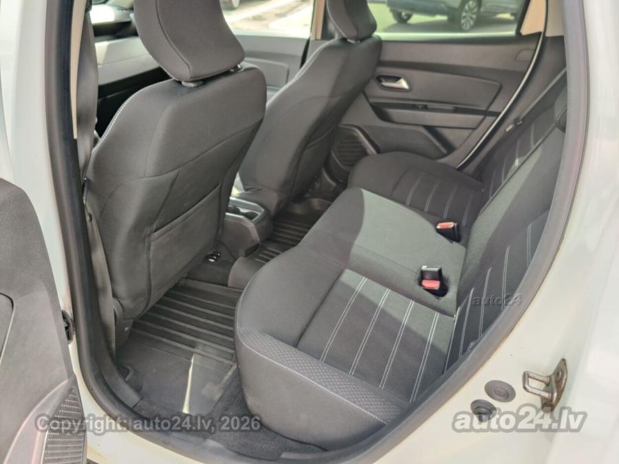 Balts Dacia Duster 2021 Tartu, ar dzinēja tilpumu 1.00 L un nobraukumu 80 tūkst. km par 9900 €, foto 11 vietnē AUTOMOTO.COM.LV