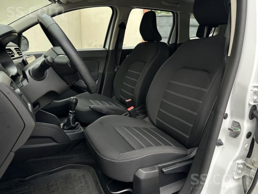 Balts Dacia Duster 2023 Rīga, ar dzinēja tilpumu 1.00 L un nobraukumu 37 tūkst. km par 12950 €, foto 9 vietnē AUTOMOTO.COM.LV