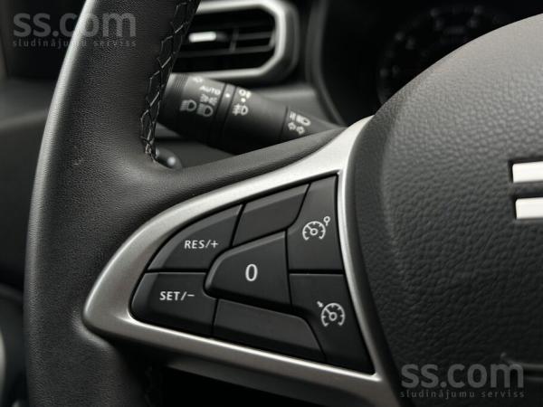Белый Дачия Duster 2023 в Рига, объемом двигателя 1.00 л и пробегом 37 тыс. км за 12950 €, фото 10 на AUTOMOTO.COM.LV