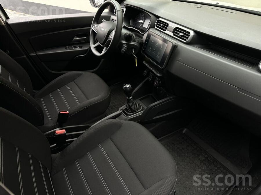Balts Dacia Duster 2023 Rīga, ar dzinēja tilpumu 1.00 L un nobraukumu 37 tūkst. km par 12950 €, foto 16 vietnē AUTOMOTO.COM.LV