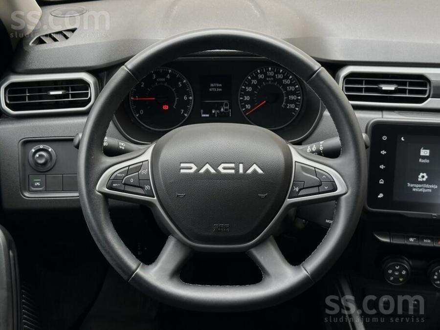 Balts Dacia Duster 2023 Rīga, ar dzinēja tilpumu 1.00 L un nobraukumu 37 tūkst. km par 12950 €, foto 20 vietnē AUTOMOTO.COM.LV
