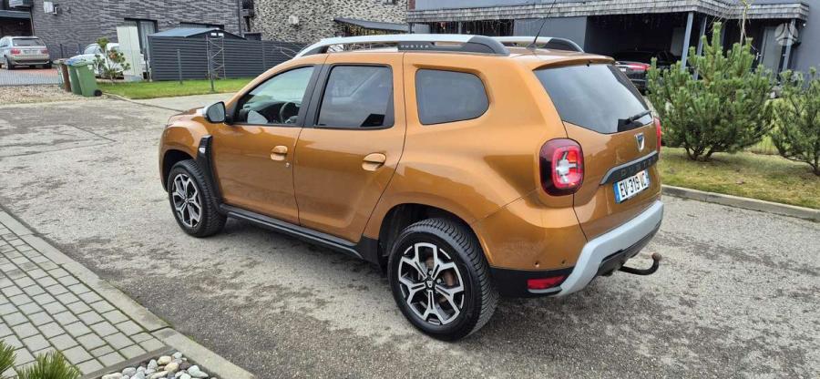 Yellow Dacia Duster 2018 in Kaunas, with an engine capacity of 1.46 L and mileage of 140 thousand km for 10300 €, photo 2 on AUTOMOTO.COM.LV