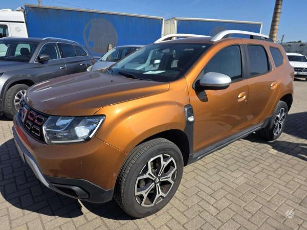 Yellow Dacia Duster 2018 in Taurage, with an engine capacity of 1.46 L and mileage of 190 thousand km for 8900 €, photo 1 on AUTOMOTO.COM.LV