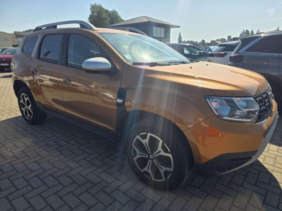 Yellow Dacia Duster 2018 in Taurage, with an engine capacity of 1.46 L and mileage of 190 thousand km for 8900 €, photo 4 on AUTOMOTO.COM.LV