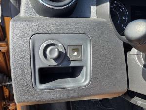 Yellow Dacia Duster 2018 in Taurage, with an engine capacity of 1.46 L and mileage of 190 thousand km for 8900 €, photo 11 on AUTOMOTO.COM.LV