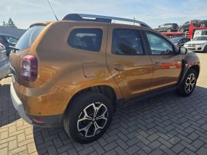 Yellow Dacia Duster 2018 in Taurage, with an engine capacity of 1.46 L and mileage of 190 thousand km for 8900 €, photo 5 on AUTOMOTO.COM.LV