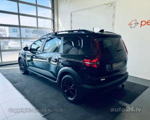 Black Dacia Jogger 2024 in Parnu, with an engine capacity of 1.00 L and mileage of 11 thousand km for 19900 €, photo 12 on AUTOMOTO.COM.LV