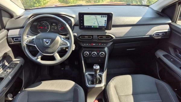 Brown Dacia Jogger 2022 in Vilnius, with an engine capacity of 1.00 L and mileage of 102 thousand km for 12999 €, photo 5 on AUTOMOTO.COM.LV