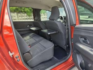 Brown Dacia Jogger 2023 in Kaunas, with an engine capacity of 1.00 L and mileage of 130 thousand km for 5800 €, photo 26 on AUTOMOTO.COM.LV