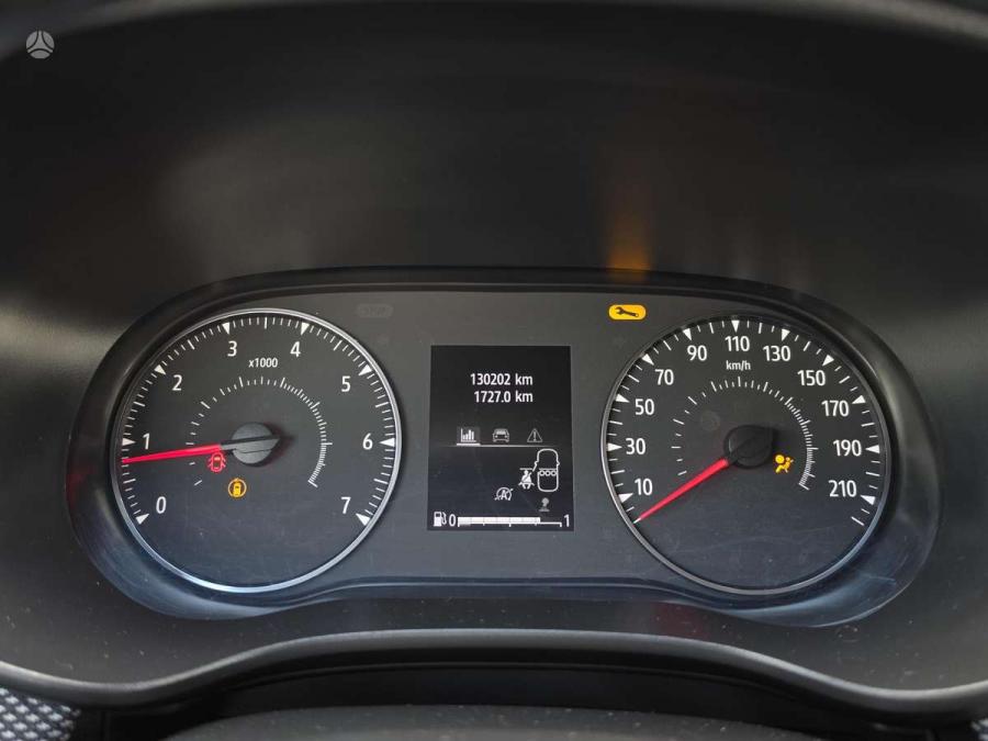 Brown Dacia Jogger 2023 in Kaunas, with an engine capacity of 1.00 L and mileage of 130 thousand km for 5800 €, photo 44 on AUTOMOTO.COM.LV