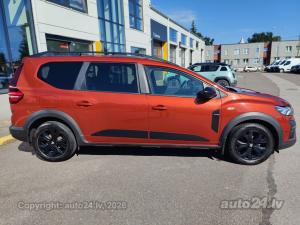Brown Dacia Jogger 2022 in Tartu, with an engine capacity of 1.00 L and mileage of 109 thousand km for 11900 €, photo 3 on AUTOMOTO.COM.LV