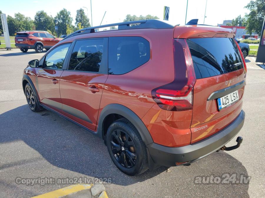 Brown Dacia Jogger 2022 in Tartu, with an engine capacity of 1.00 L and mileage of 109 thousand km for 11900 €, photo 6 on AUTOMOTO.COM.LV