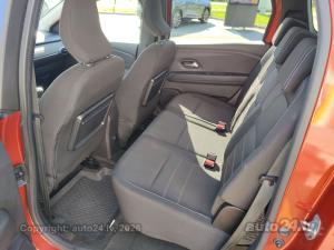 Brown Dacia Jogger 2022 in Tartu, with an engine capacity of 1.00 L and mileage of 109 thousand km for 11900 €, photo 11 on AUTOMOTO.COM.LV