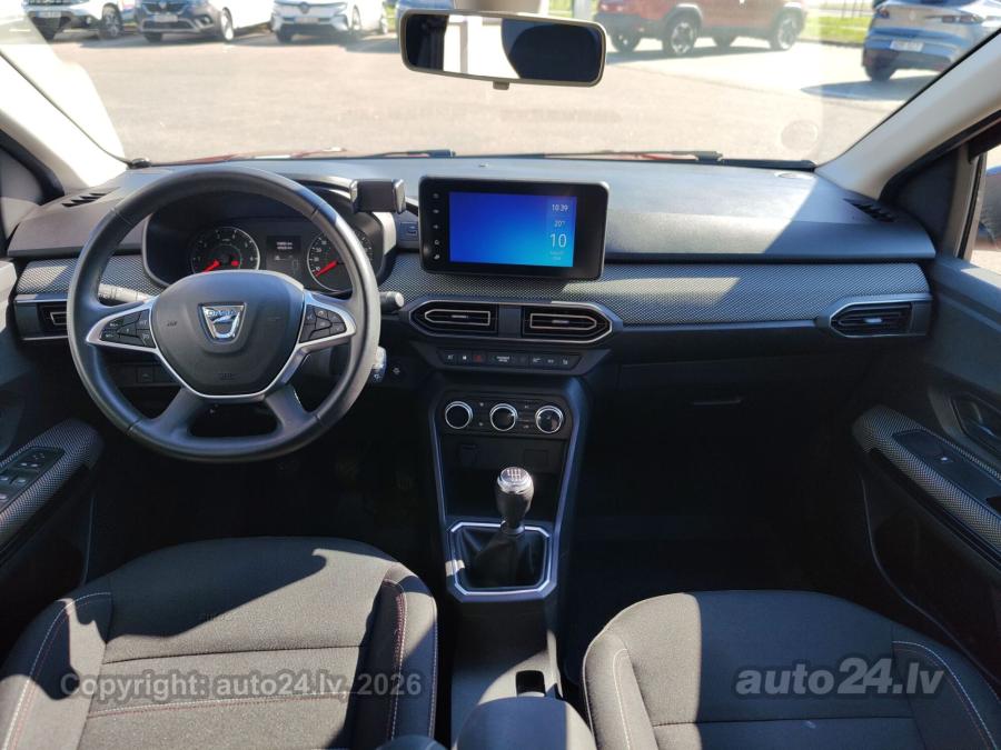 Brown Dacia Jogger 2022 in Tartu, with an engine capacity of 1.00 L and mileage of 109 thousand km for 11900 €, photo 12 on AUTOMOTO.COM.LV