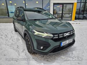Zaļš Dacia Jogger 2023 Tartu, ar dzinēja tilpumu 1.00 L un nobraukumu 61 tūkst. km par 15990 €, foto  vietnē AUTOMOTO.COM.LV