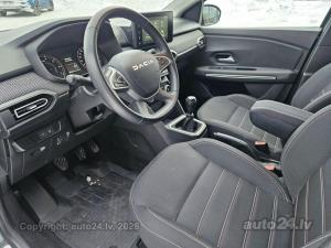 Zaļš Dacia Jogger 2023 Tartu, ar dzinēja tilpumu 1.00 L un nobraukumu 61 tūkst. km par 15990 €, foto 7 vietnē AUTOMOTO.COM.LV