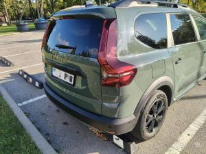 Zaļš Dacia Jogger 2023 Kaišiadorys, ar dzinēja tilpumu 1.00 L un nobraukumu 43 tūkst. km par 14999 €, foto 16 vietnē AUTOMOTO.COM.LV