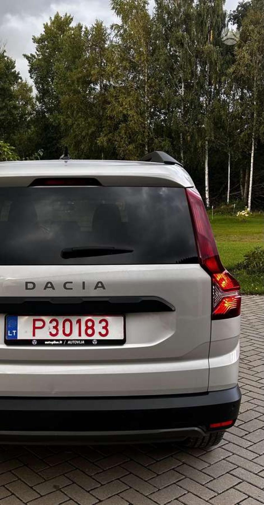 Pelēks Dacia Jogger 2022 Utena, ar dzinēja tilpumu 1.00 L un nobraukumu 271 tūkst. km par 7995 €, foto 20 vietnē AUTOMOTO.COM.LV