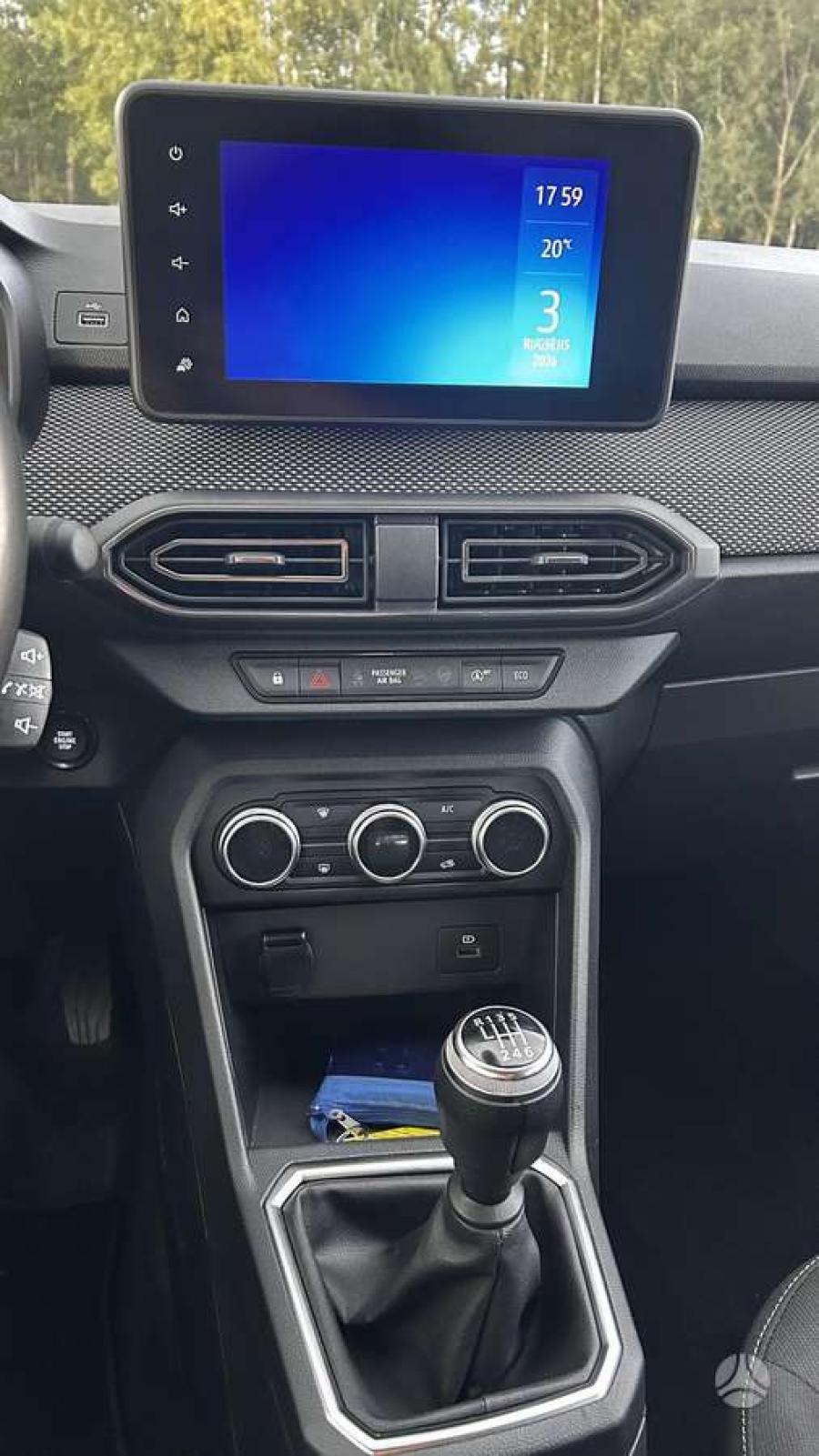 Pelēks Dacia Jogger 2022 Utena, ar dzinēja tilpumu 1.00 L un nobraukumu 271 tūkst. km par 7995 €, foto 24 vietnē AUTOMOTO.COM.LV