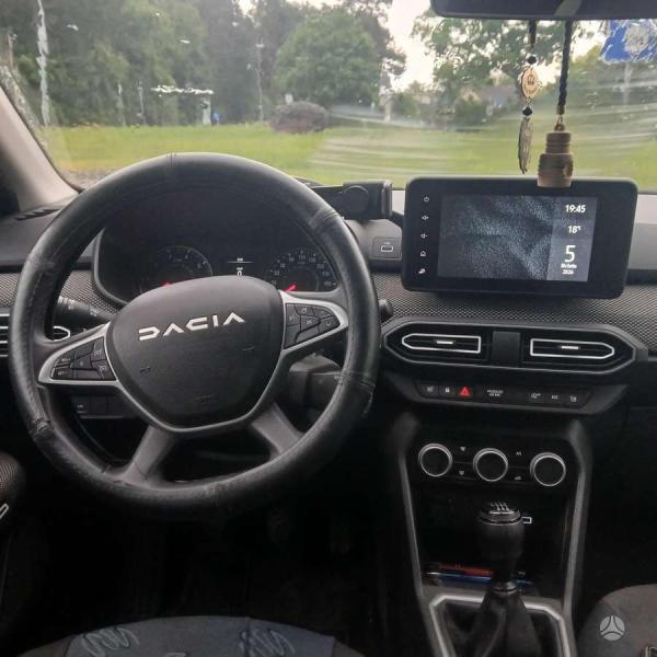 Pelēks Dacia Jogger 2023 Viļņa, ar dzinēja tilpumu 1.00 L un nobraukumu 119 tūkst. km par 10800 €, foto 9 vietnē AUTOMOTO.COM.LV