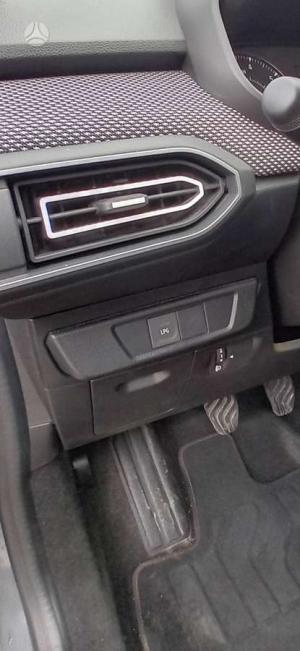 Pelēks Dacia Jogger 2023 Viļņa, ar dzinēja tilpumu 1.00 L un nobraukumu 119 tūkst. km par 10800 €, foto 14 vietnē AUTOMOTO.COM.LV