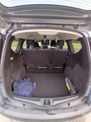 Pelēks Dacia Jogger 2023 Viļņa, ar dzinēja tilpumu 1.00 L un nobraukumu 119 tūkst. km par 10800 €, foto 15 vietnē AUTOMOTO.COM.LV