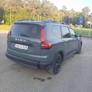 Pelēks Dacia Jogger 2023 Viļņa, ar dzinēja tilpumu 1.00 L un nobraukumu 120 tūkst. km par 10600 €, foto 7 vietnē AUTOMOTO.COM.LV