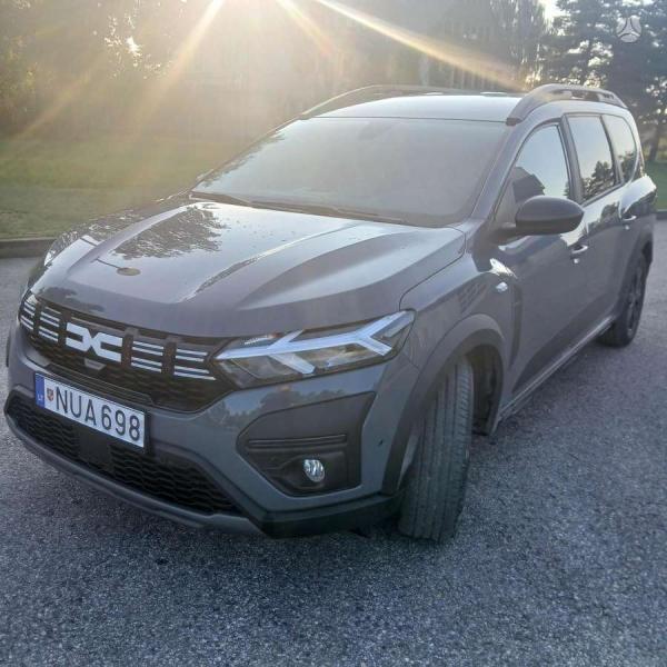 Дачия Jogger 2023 в Вильнюс на AUTOMOTO.COM.LV Серый Дачия Jogger 2023 в Вильнюс, объемом двигателя 1.00 л и пробегом 120 тыс. км за 10600 €, фото 10 на AUTOMOTO.COM.LV